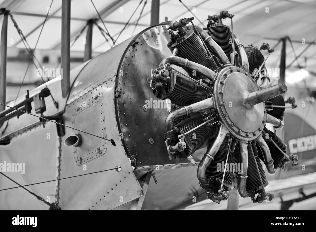 Le rhone engine hi-res stock photography and images - Alamy