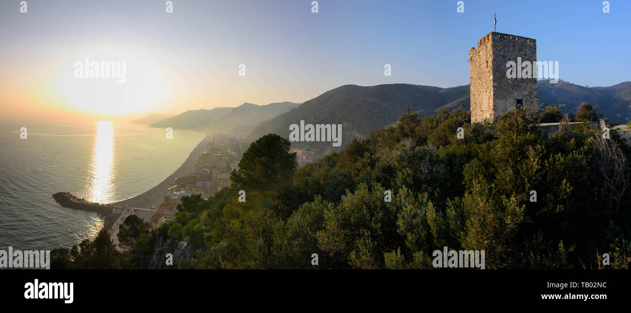 Saracen tower hi-res stock photography and images - Alamy