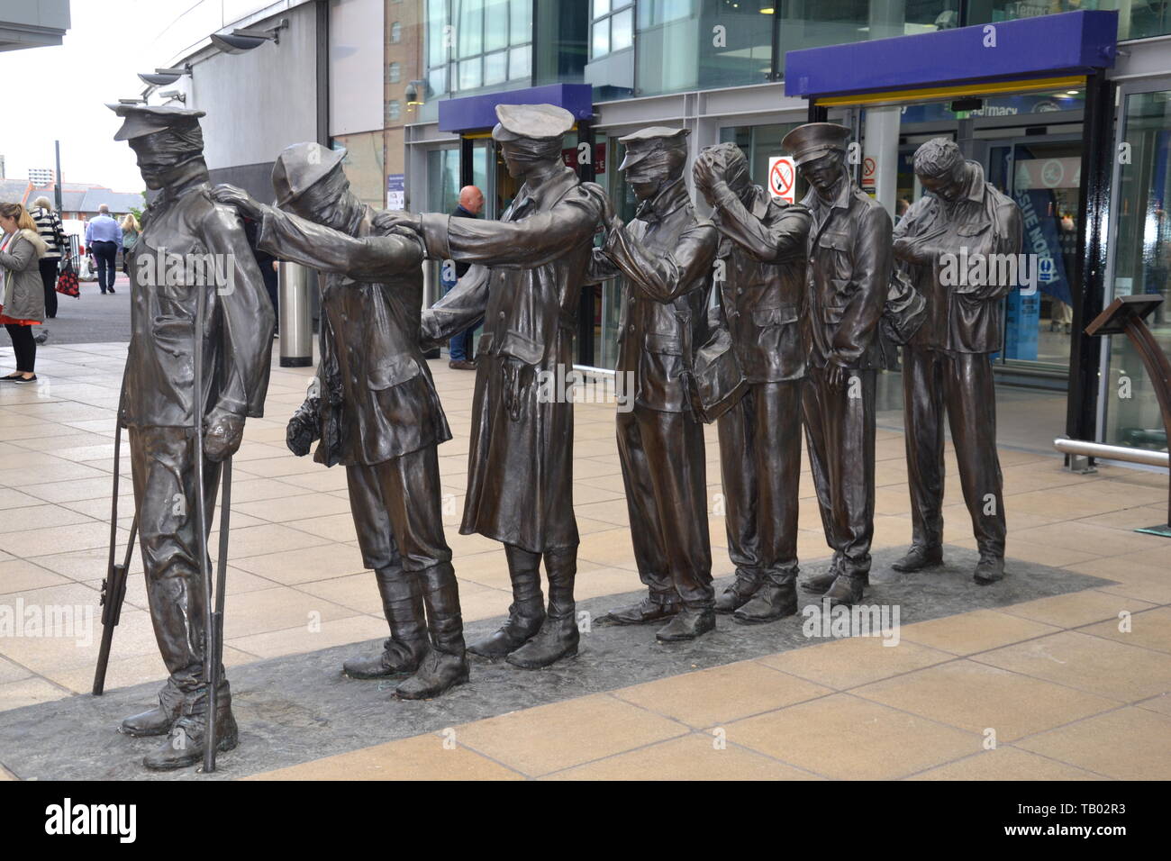 World war one memorial statue uk hi-res stock photography and images ...