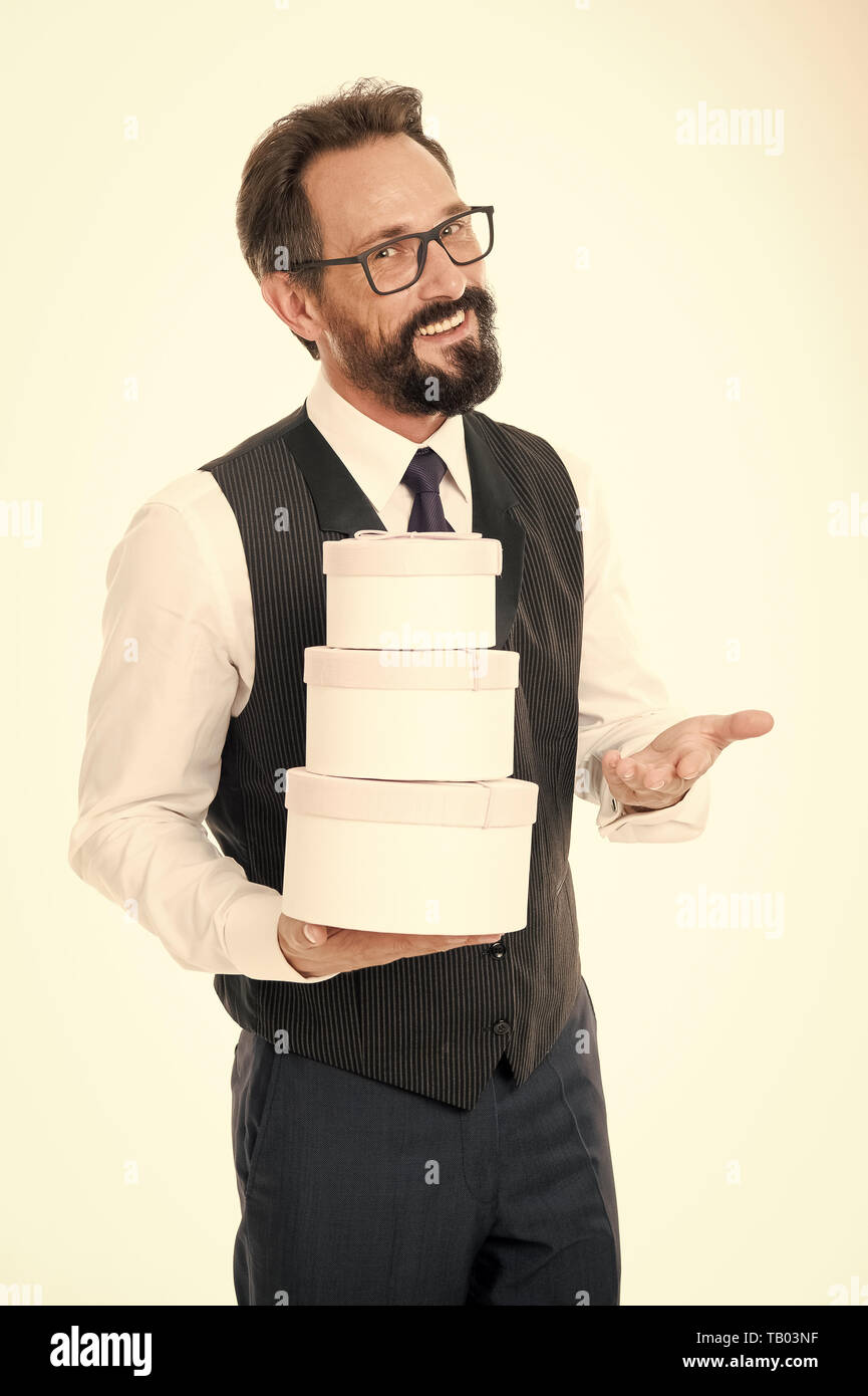 Loyalty reward program. Ways to promote your loyalty rewards program ...