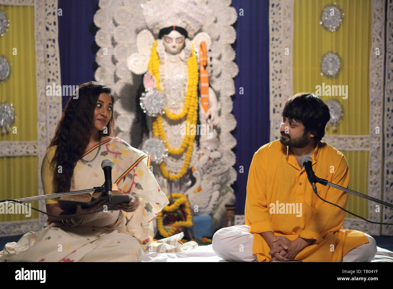 KONTTHO, from left: Jaya Ahsan, Shiboprosad Mukherjee. 2019. © Bioskope ...