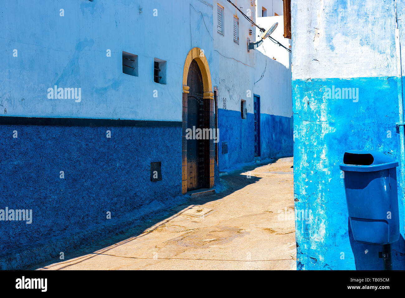 Moroccan white building hi-res stock photography and images - Alamy
