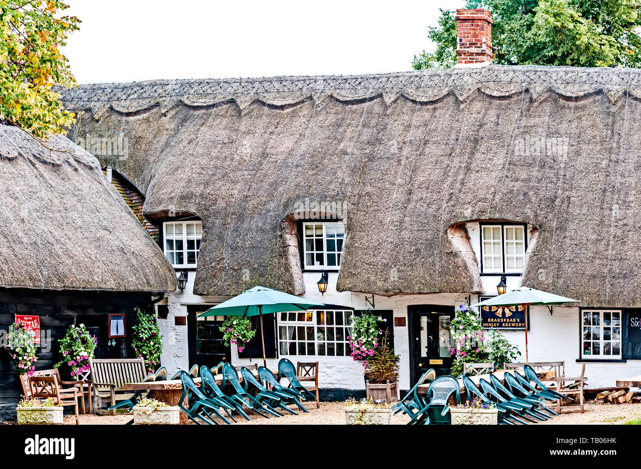 Pub in Oxfordshire Stock Photo - Alamy
