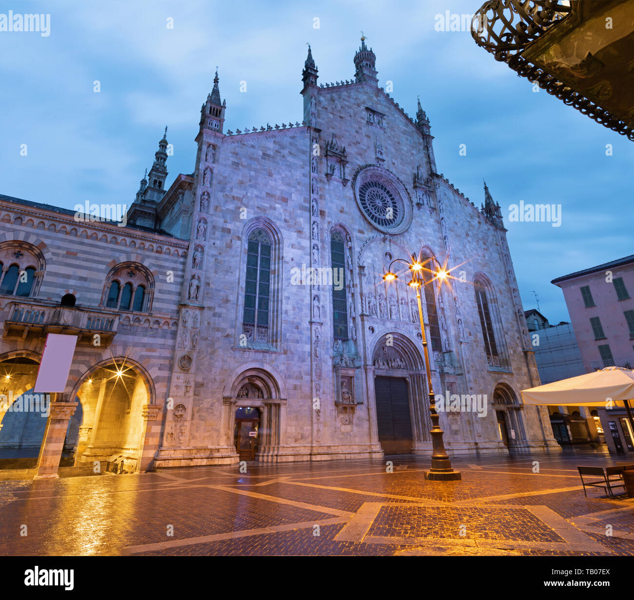 Como cathedral architecture history hi-res stock photography and images ...