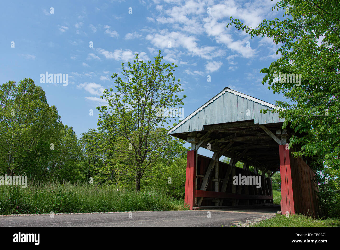 Covered bridge architecture hi-res stock photography and images - Alamy