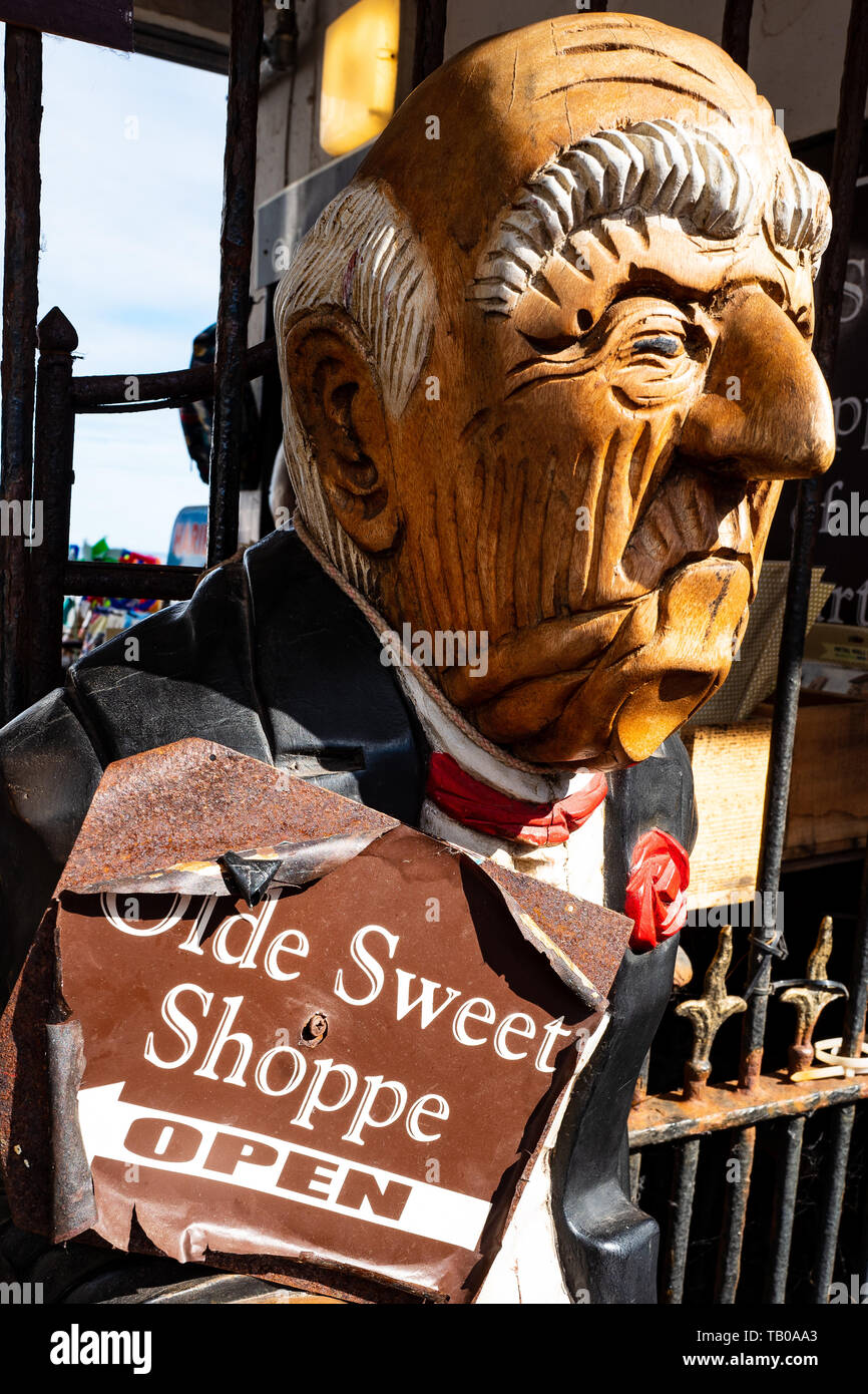 Wooden jeeves hi-res stock photography and images - Alamy