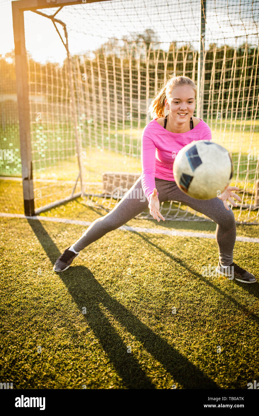 Teen girls playing soccer hi-res stock photography and images - Alamy