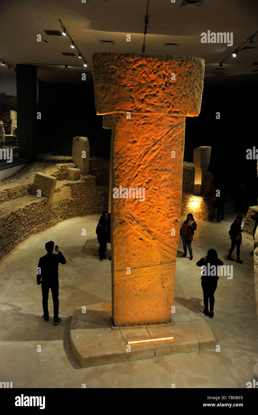 Carved stone pillar hi-res stock photography and images - Alamy