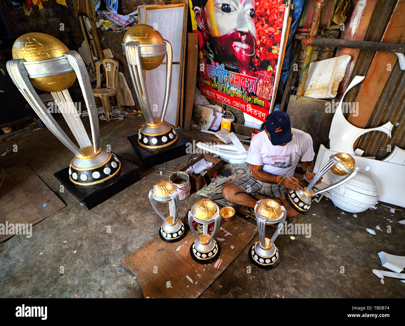 Cricket world cup trophy hi-res stock photography and images - Alamy
