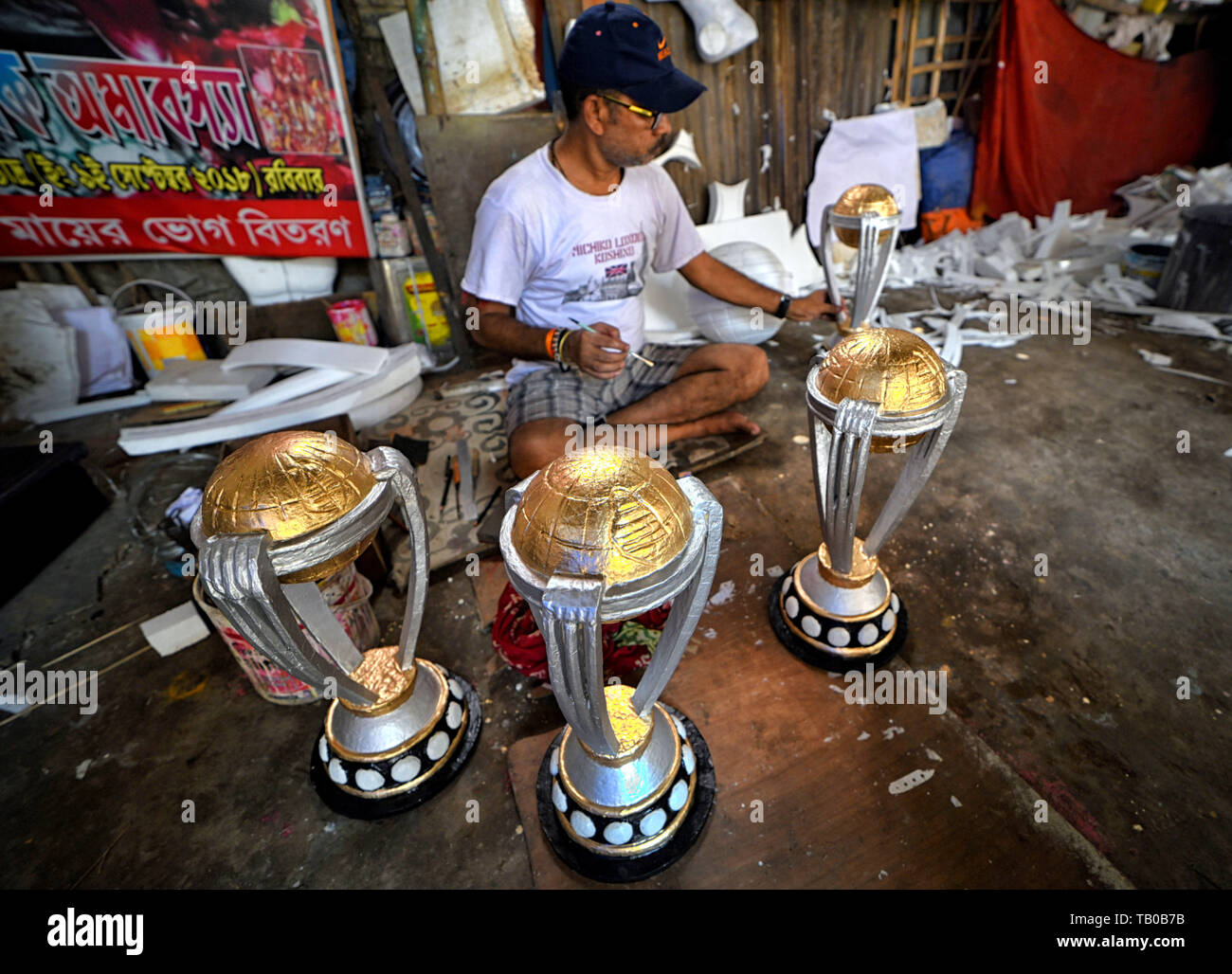 Cricket world cup trophy hi-res stock photography and images - Alamy