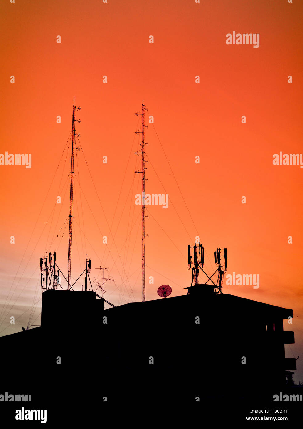 Radio tower silhouettes hi-res stock photography and images - Alamy