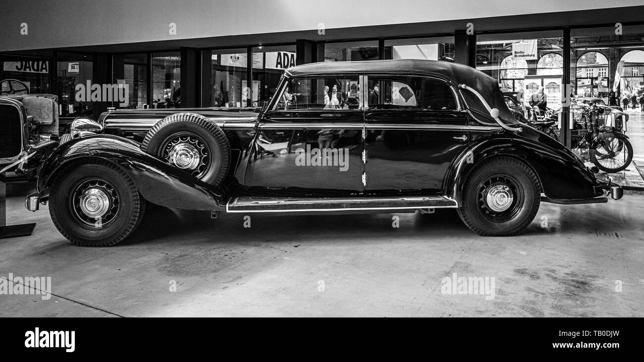 Maybach vintage car classic hi-res stock photography and images - Alamy