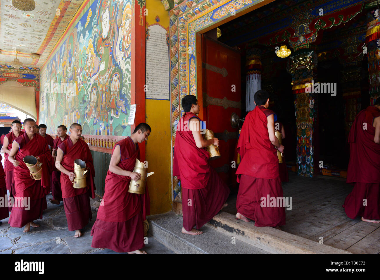 Tibetan monks at a ceremony in Labrang monastery Stock Photo - Alamy