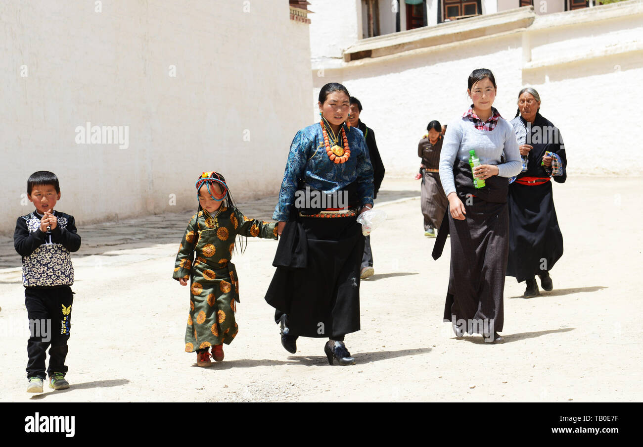 Tibetan child in traditional clothing hi-res stock photography and ...
