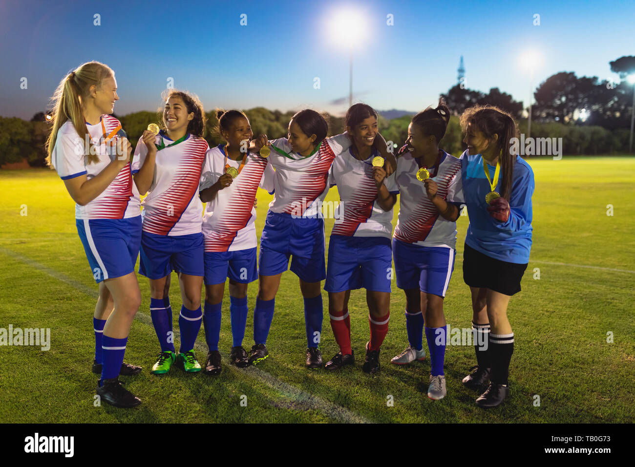 Mixed soccer team hi-res stock photography and images - Alamy