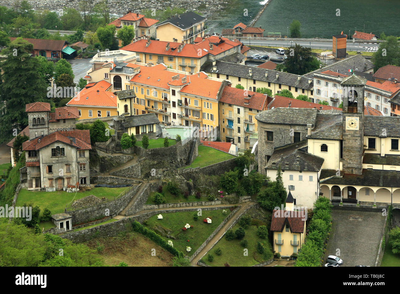 Eglise du village hi-res stock photography and images - Alamy