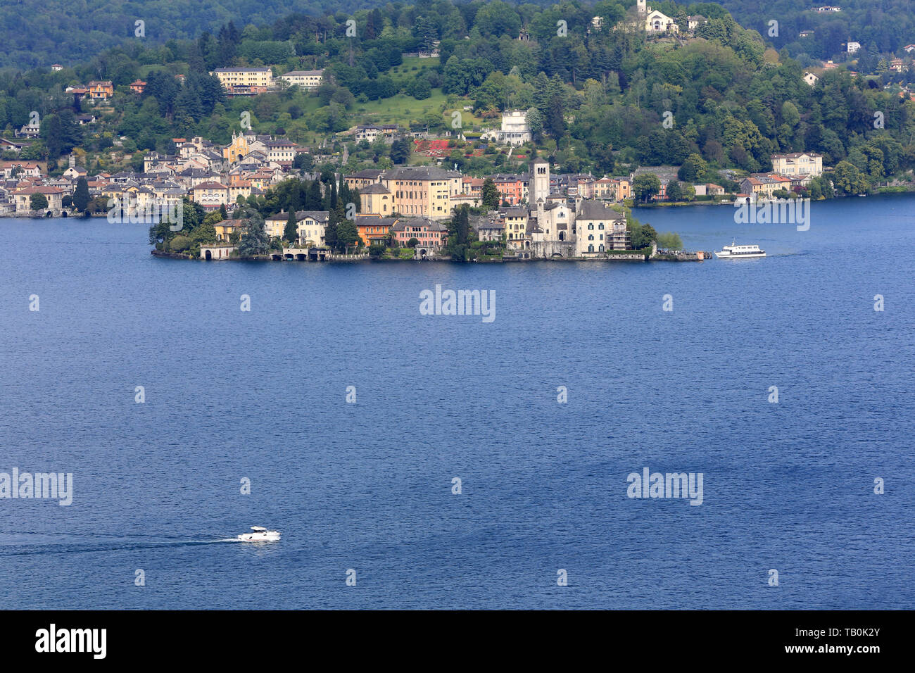 Ile Saint-Jules. Lac d'Orta. Orta San Giulio. Italie. Isola San Giulio ...