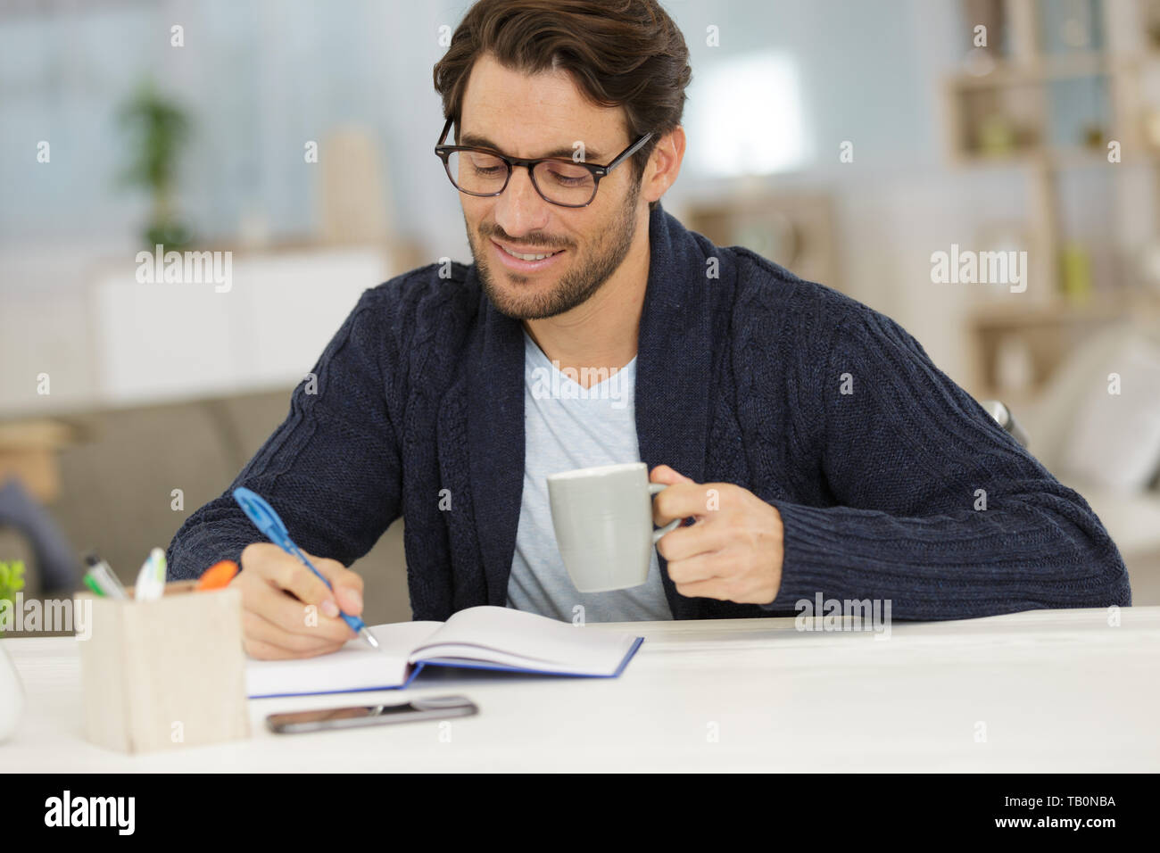 Writting notes hi-res stock photography and images - Alamy