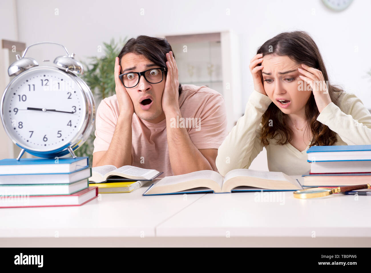 Panicking students hi-res stock photography and images - Alamy