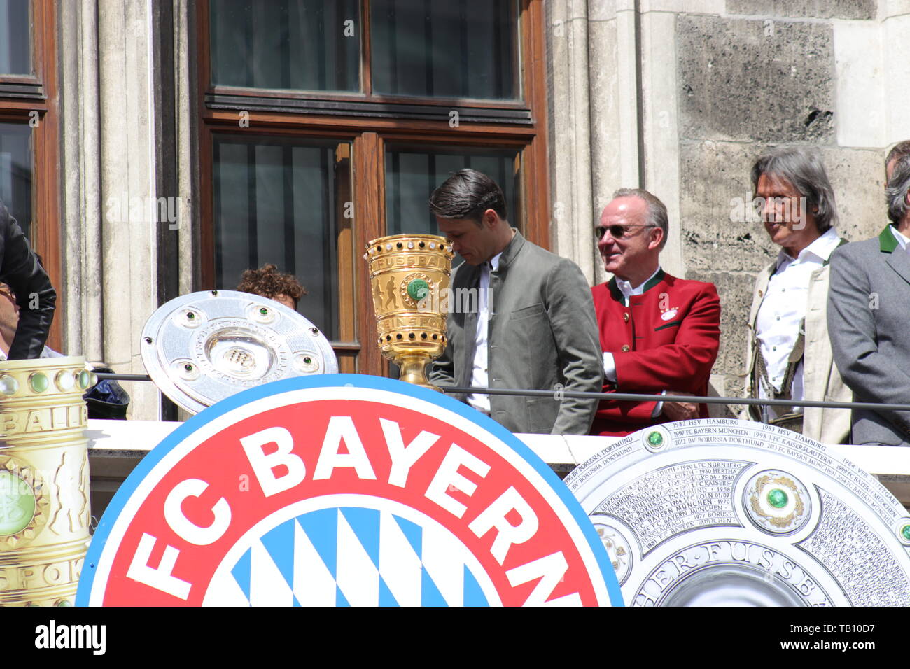 Renato Sanches, James Rodriguez und Jerome Boateng bei der Meisterfeier ...