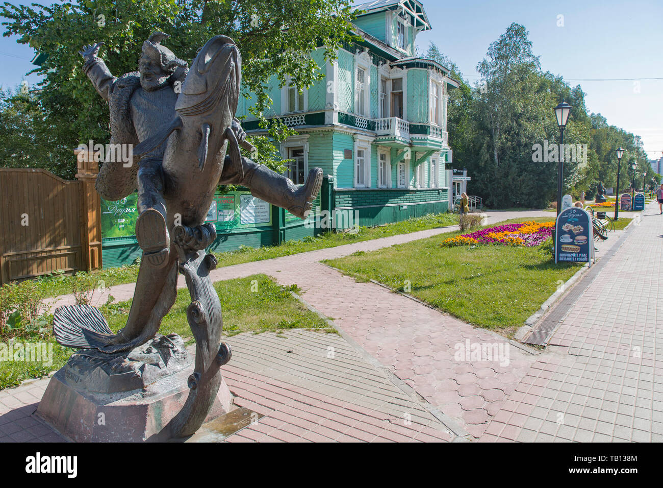Senya Malina, Arkhangelsk Muzhik Statue, Chumbarova Street, Arkhangelsk ...