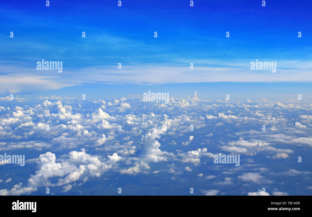 sky cloud skyline Stock Photo - Alamy