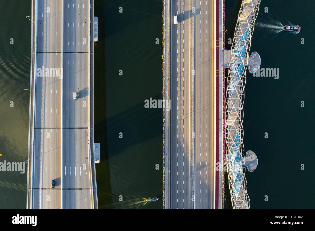 Bayfront ave road hi-res stock photography and images - Alamy