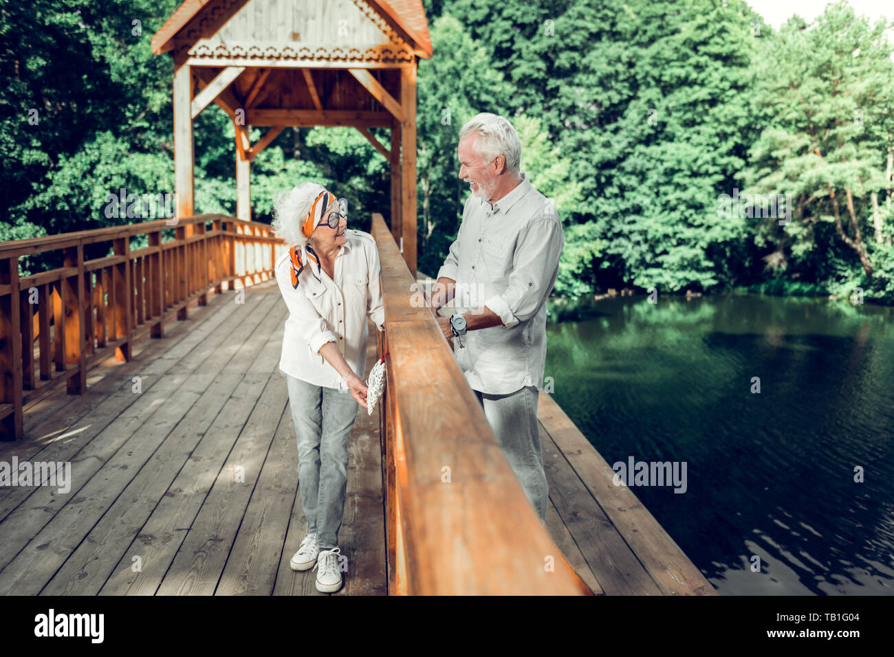 Spouses sign hi-res stock photography and images - Alamy