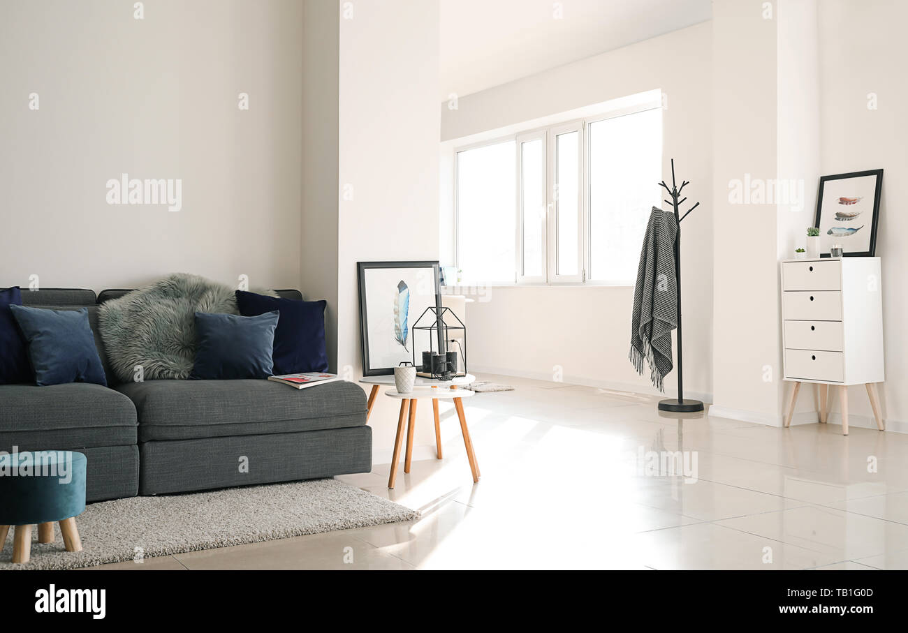Interior of modern studio apartment Stock Photo - Alamy