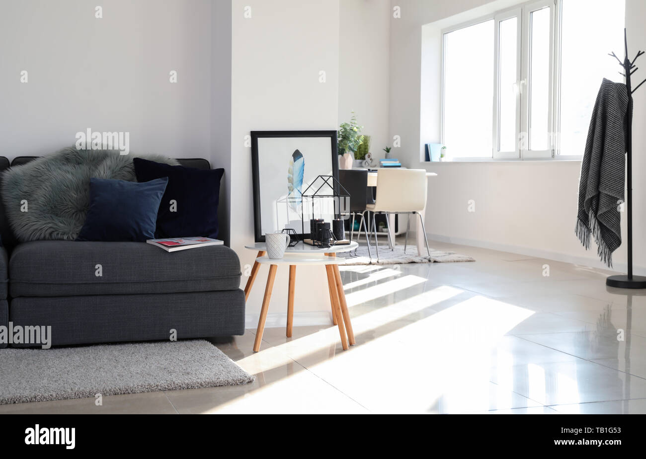 Interior of modern studio apartment Stock Photo - Alamy