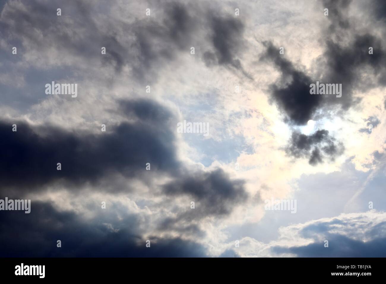 Dark clouds forming in the sky right before a thunderstorm Stock Photo ...