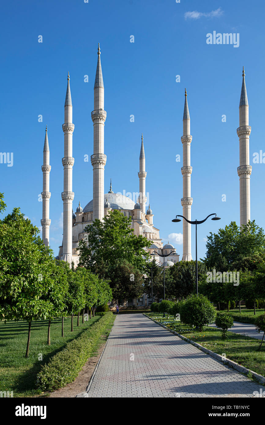 Sabanci Central Mosque from Central Park in Adana,Turkey. Sabanci ...