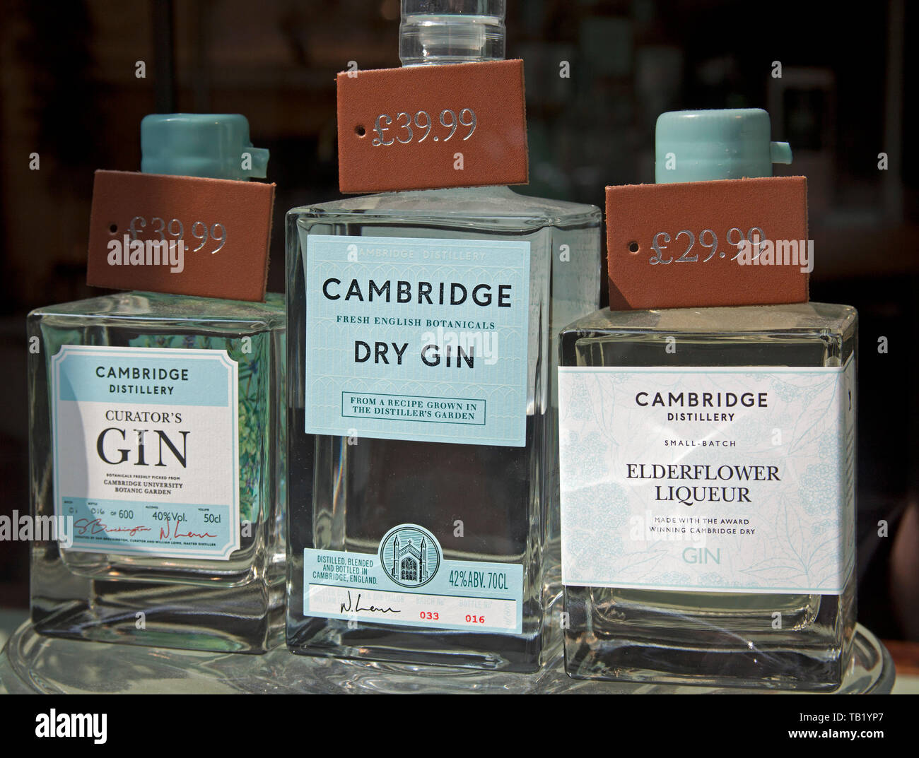 Gin bottles hi-res stock photography and images - Alamy