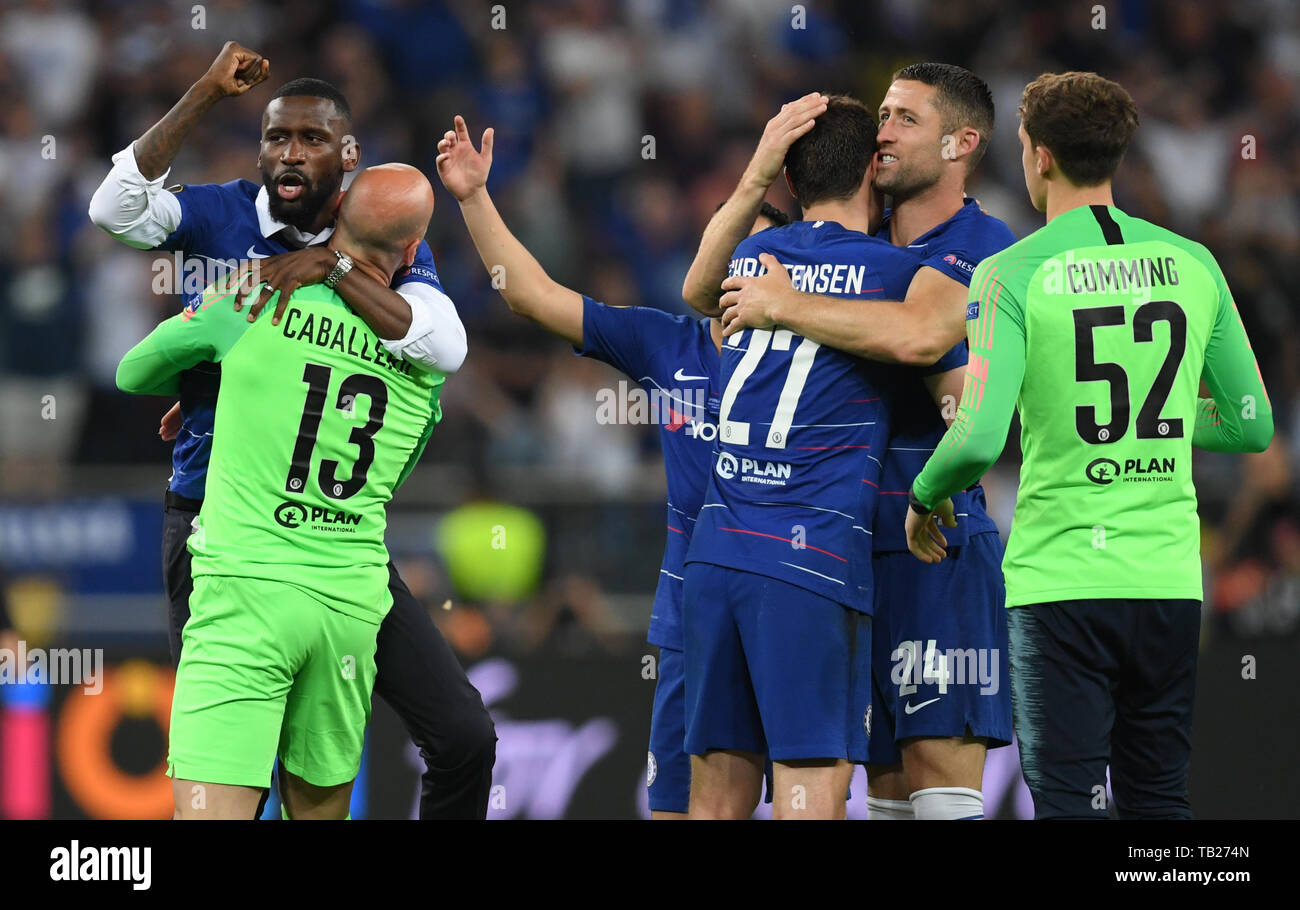 Chelsea goalkeeper willy caballero celebrates hi-res stock photography ...
