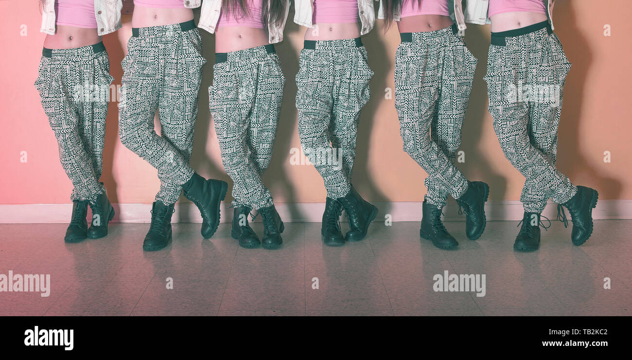 Feet of female hip-hop dancers Stock Photo - Alamy