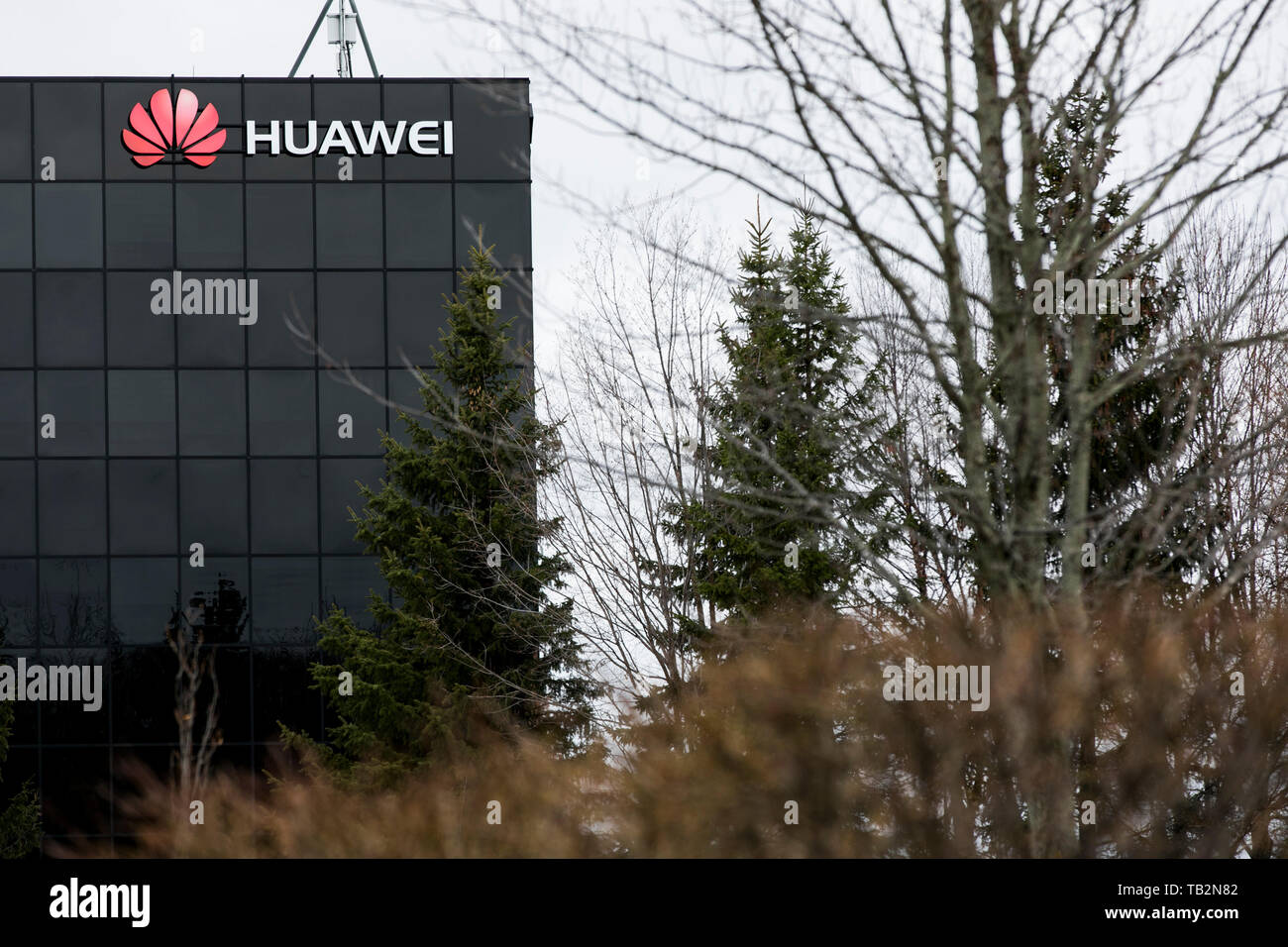 Huawei building in ottawa hi-res stock photography and images - Alamy