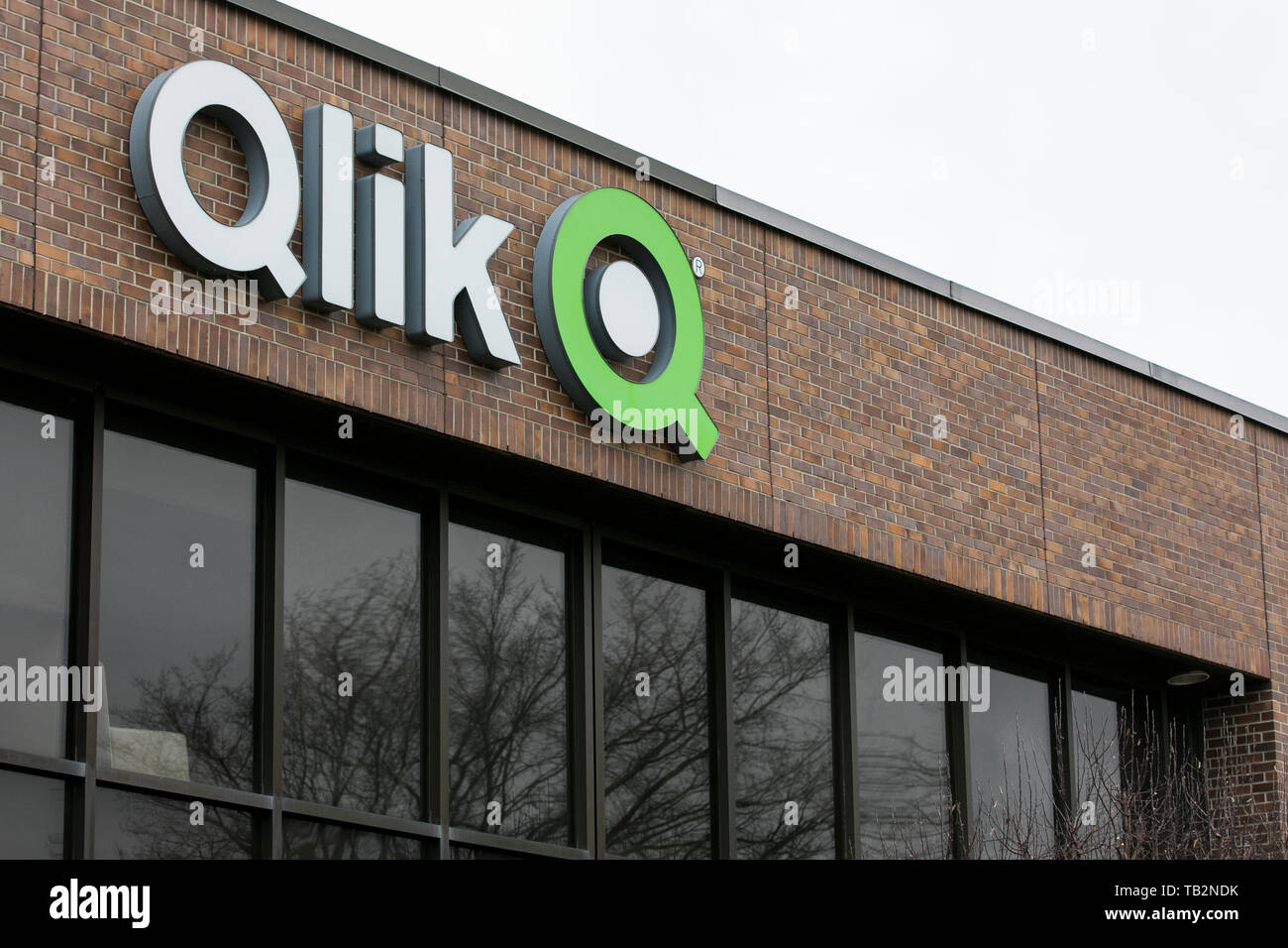 Qlikview Logo Transparent