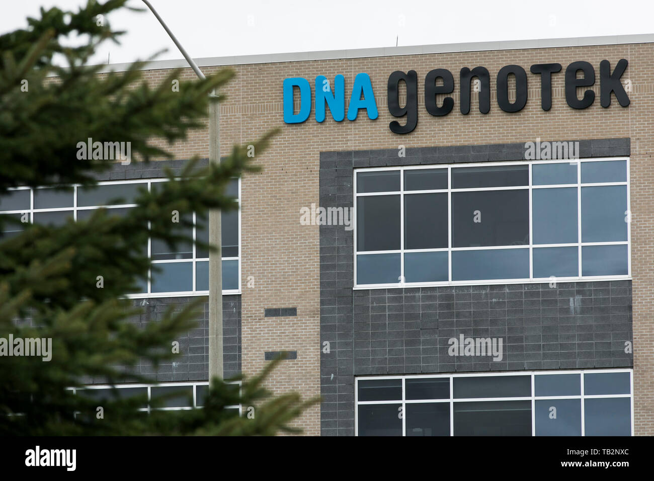 Dna logo hi-res stock photography and images - Alamy