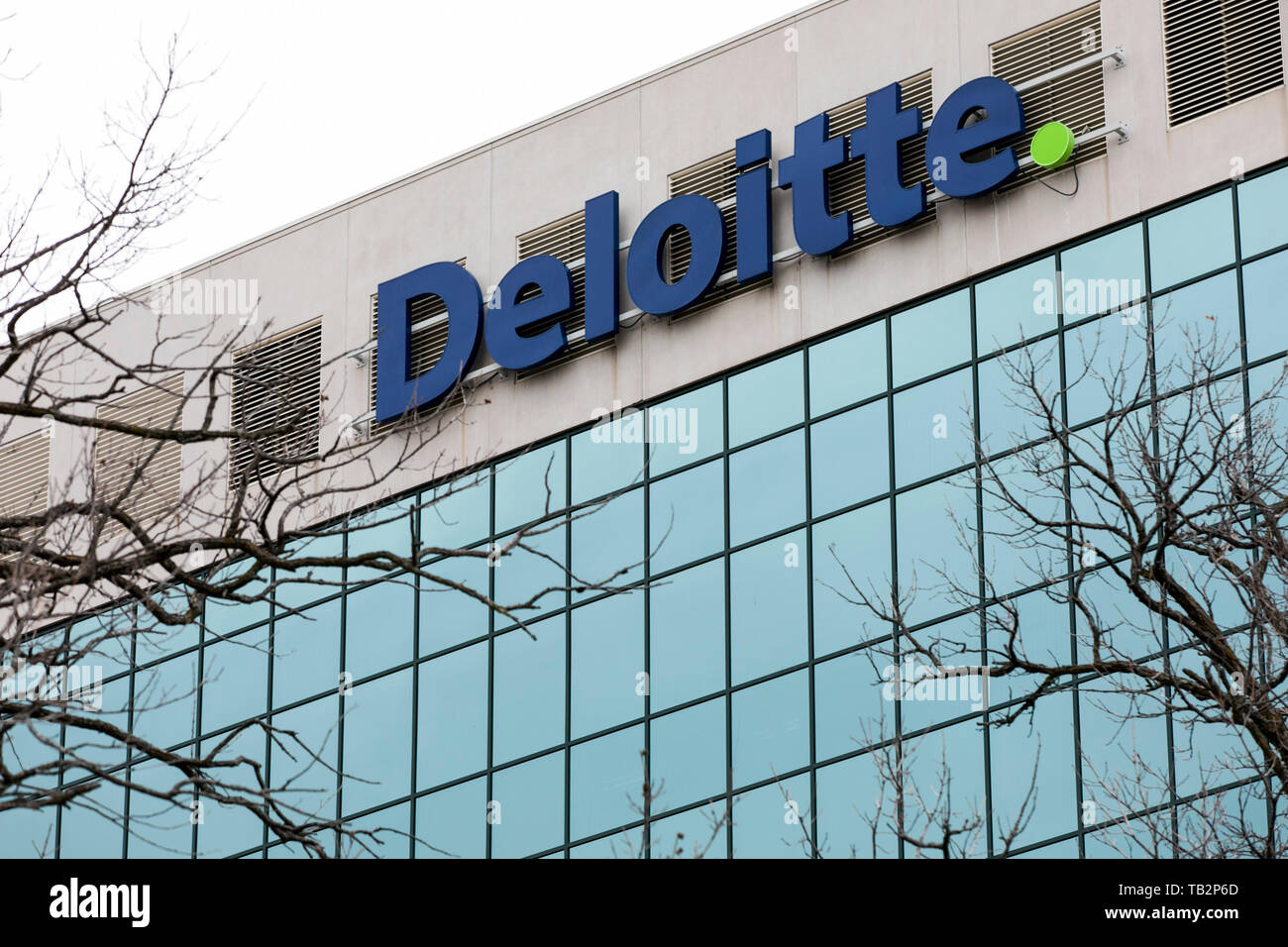Deloitte logo hi-res stock photography and images - Alamy