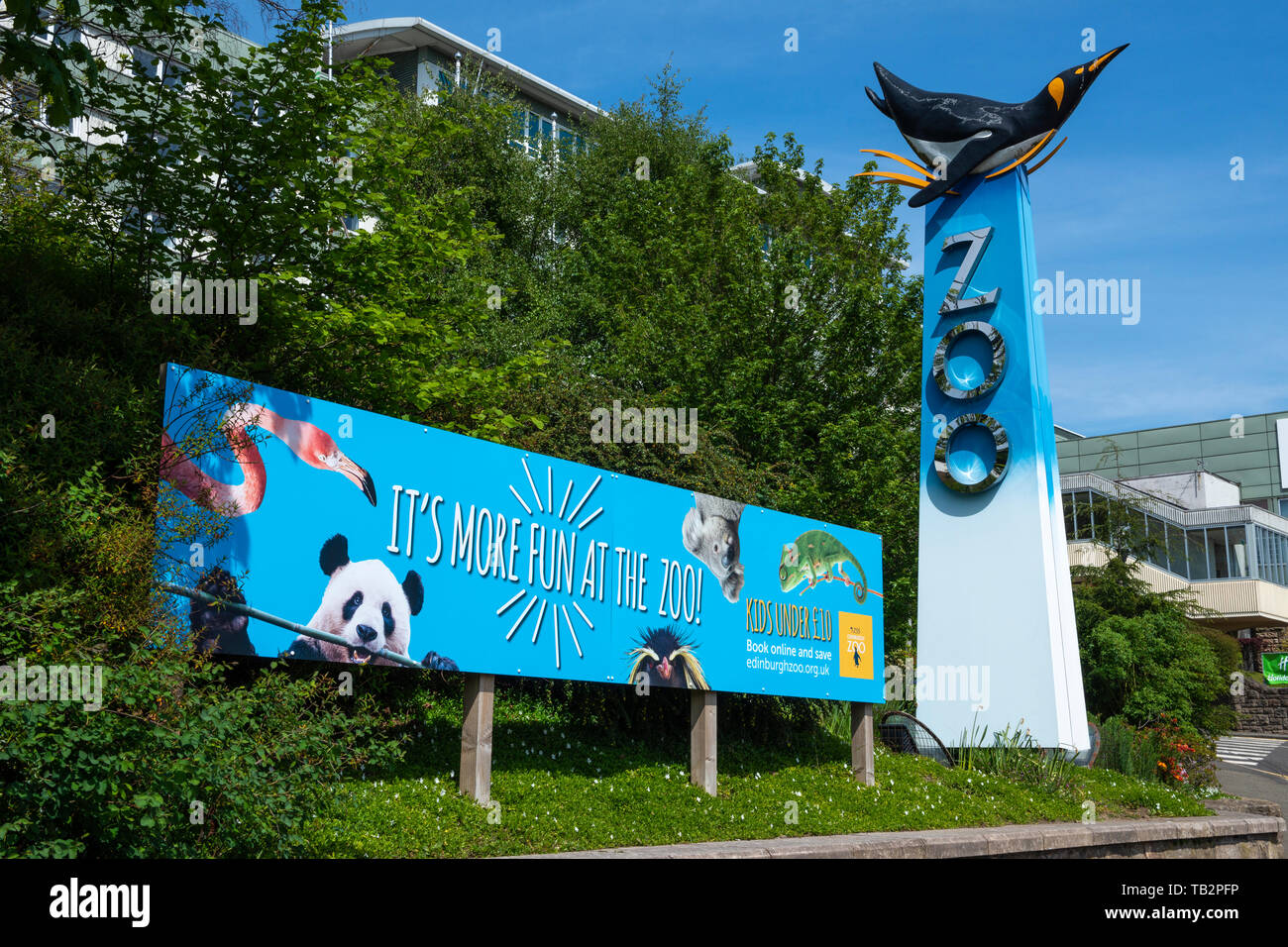 Sign Zoo High Resolution Stock Photography and Images - Alamy