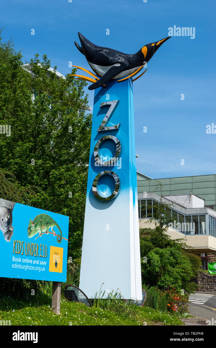 Zoo Sign Board High Resolution Stock Photography and Images - Alamy