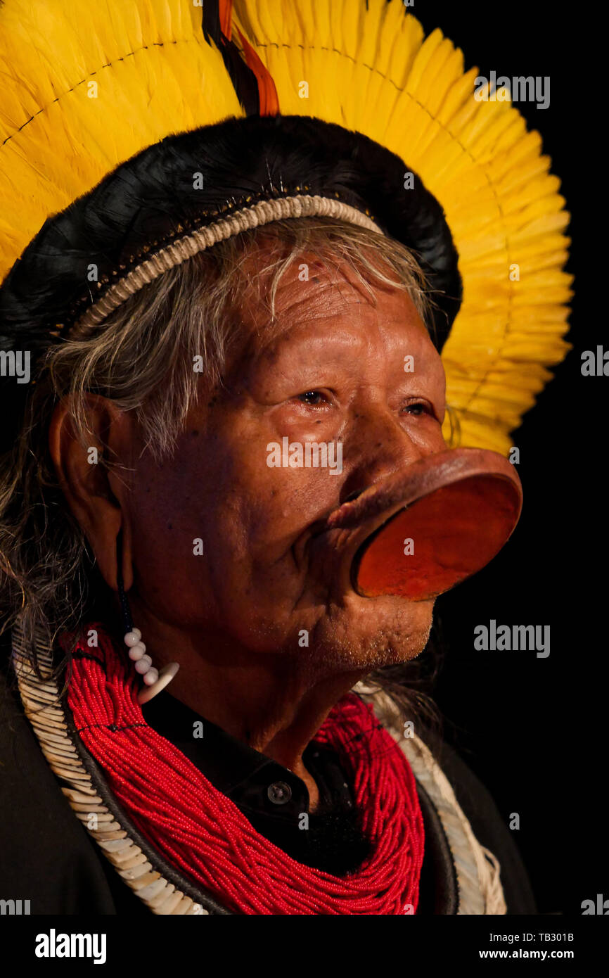 Amazonian chief raoni metuktire hi-res stock photography and images - Alamy