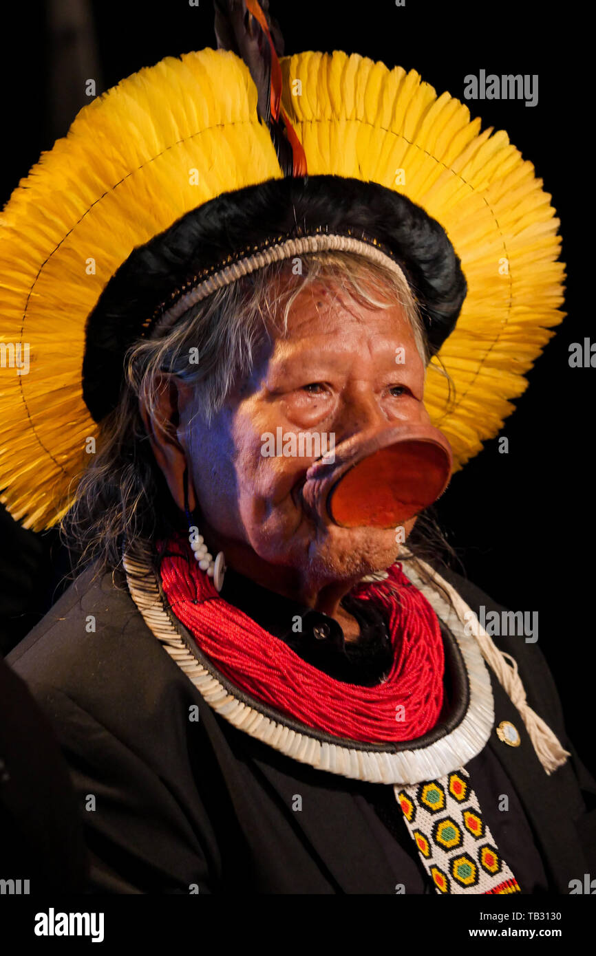 Kayapo portrait hi-res stock photography and images - Alamy
