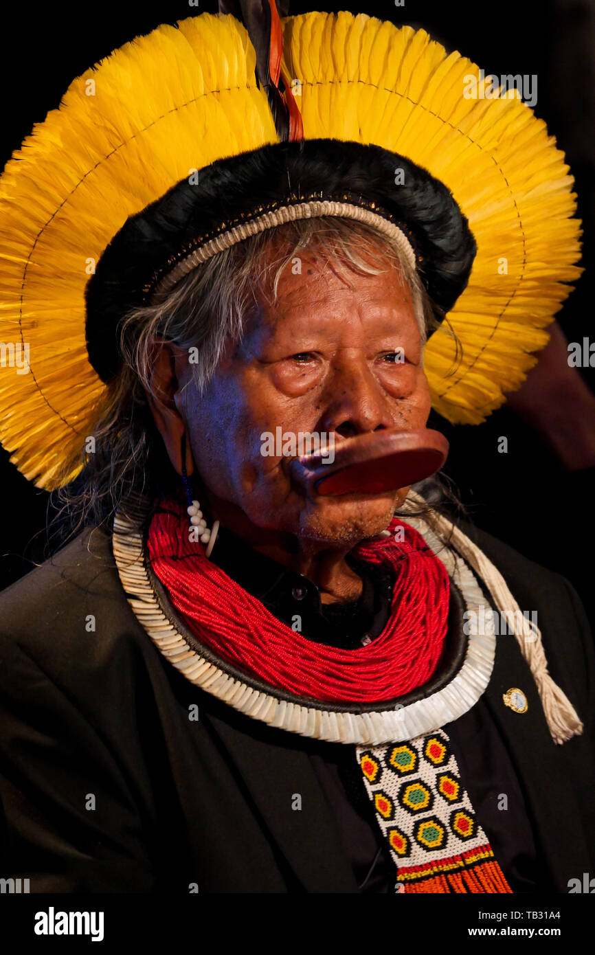 Kayapo portrait hi-res stock photography and images - Alamy