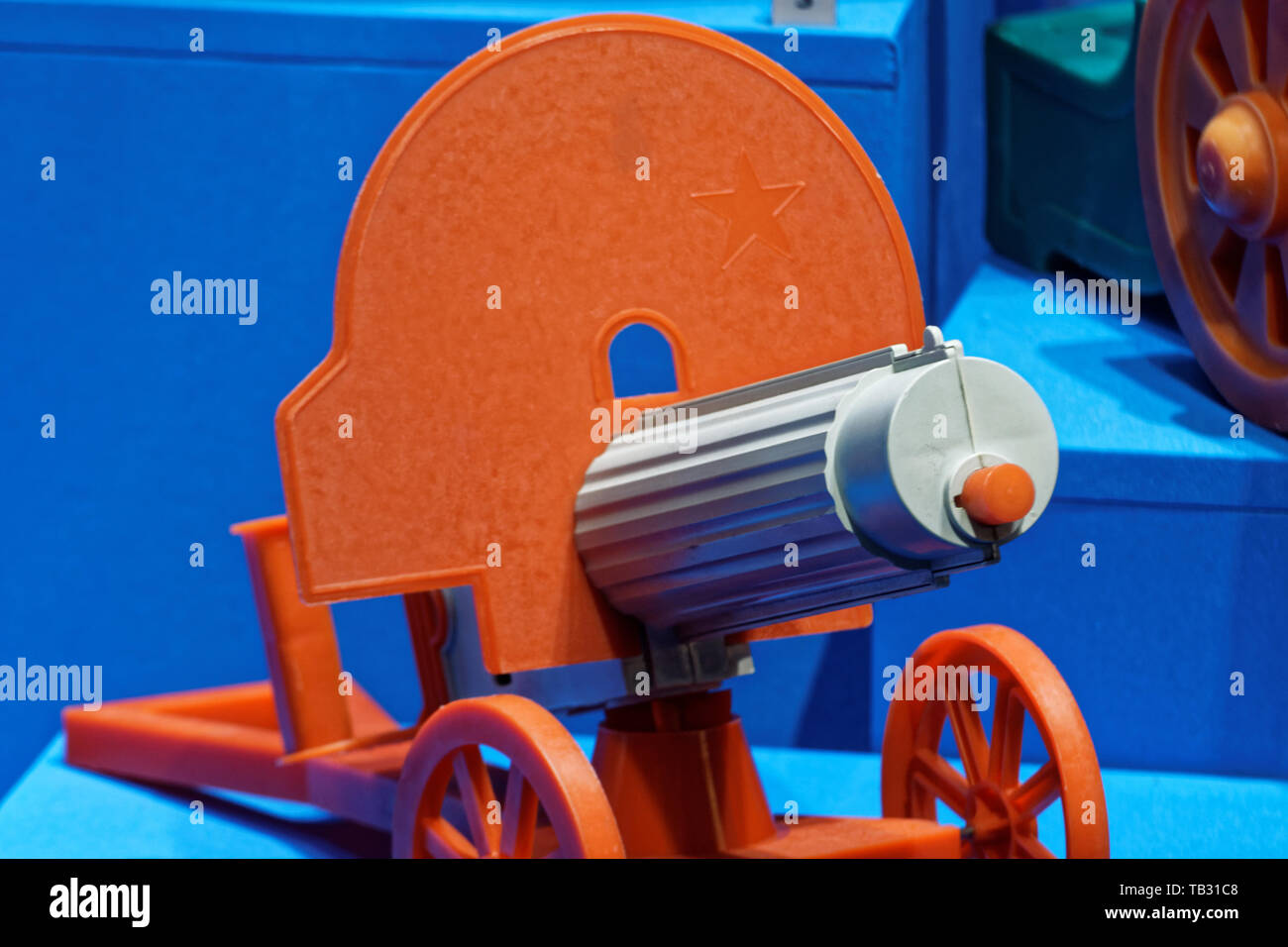 Image machine gun maxim hi-res stock photography and images - Alamy