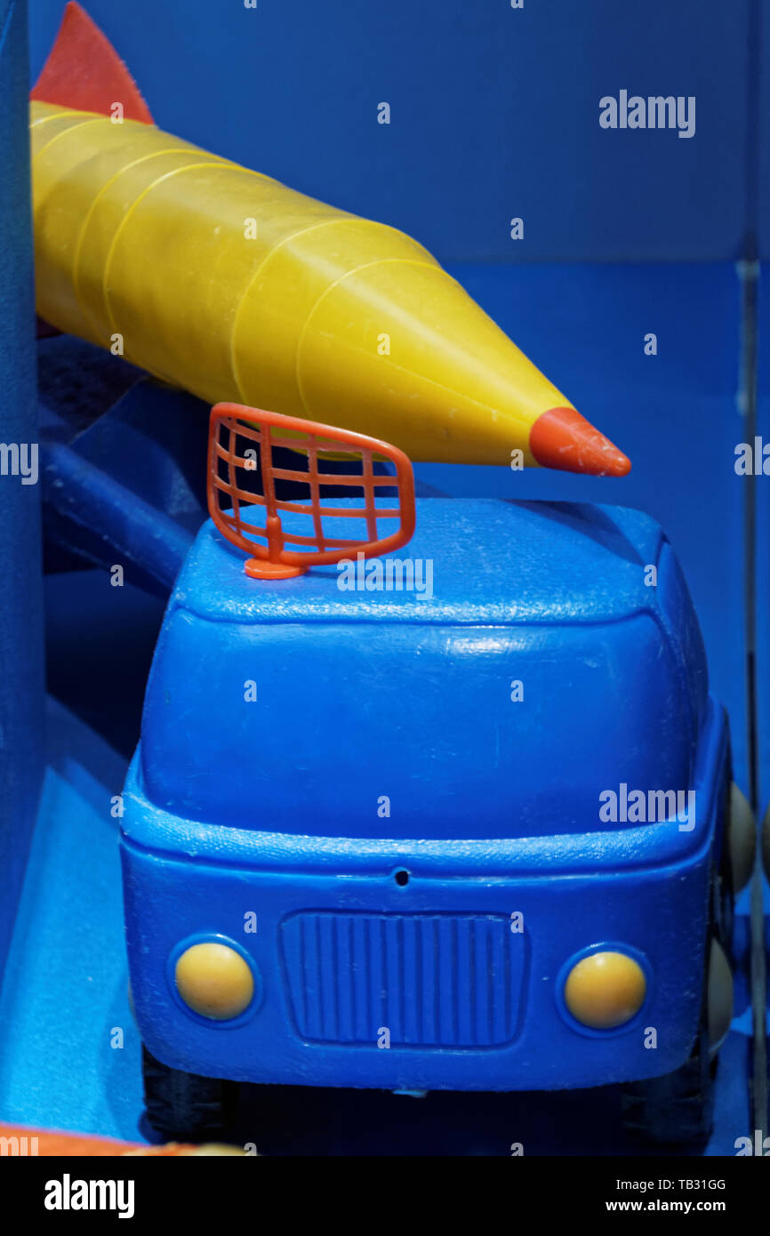 Vintage rocket toy hi-res stock photography and images - Alamy
