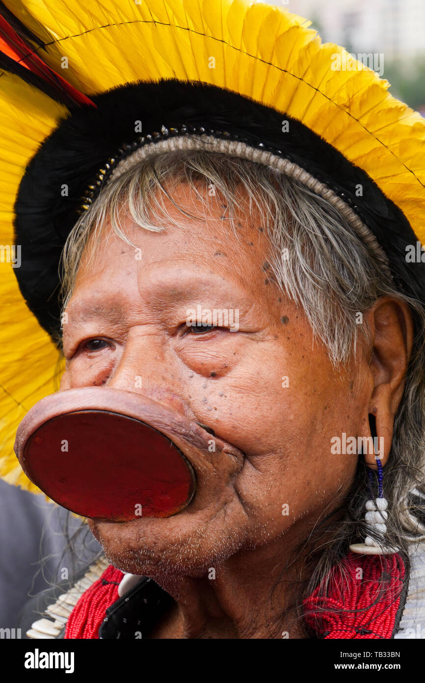 Chief Raoni appears in Lyon, France Stock Photo - Alamy