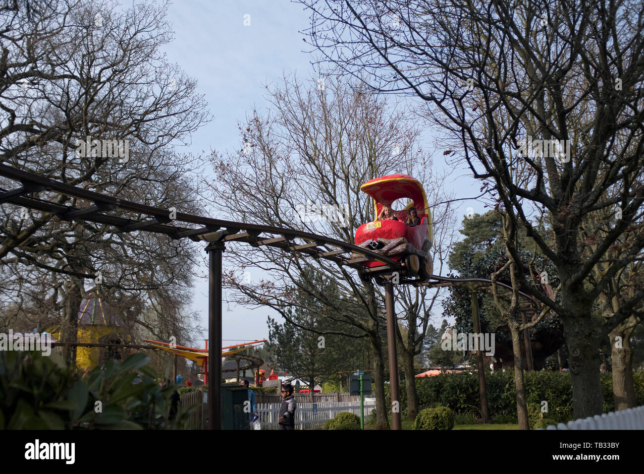 dh Get Set Go Tree Top Adventure ALTON TOWERS STAFFORDSHIRE People on ...