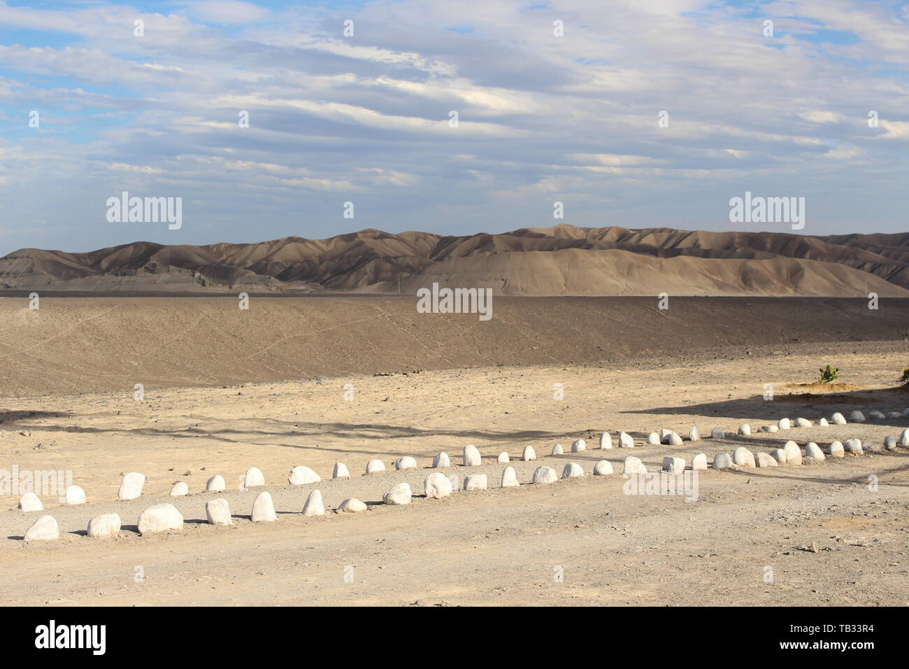 Nazca desert peru hi-res stock photography and images - Alamy