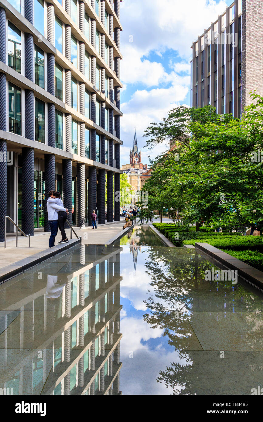 Kings cross st pancras square hi-res stock photography and images - Alamy